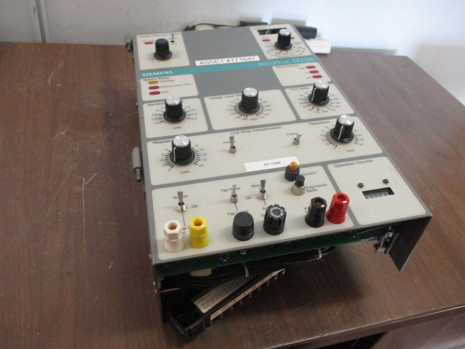 Siemens Accu/Stat Voltage Regulator Control Panel MJ-3A Used