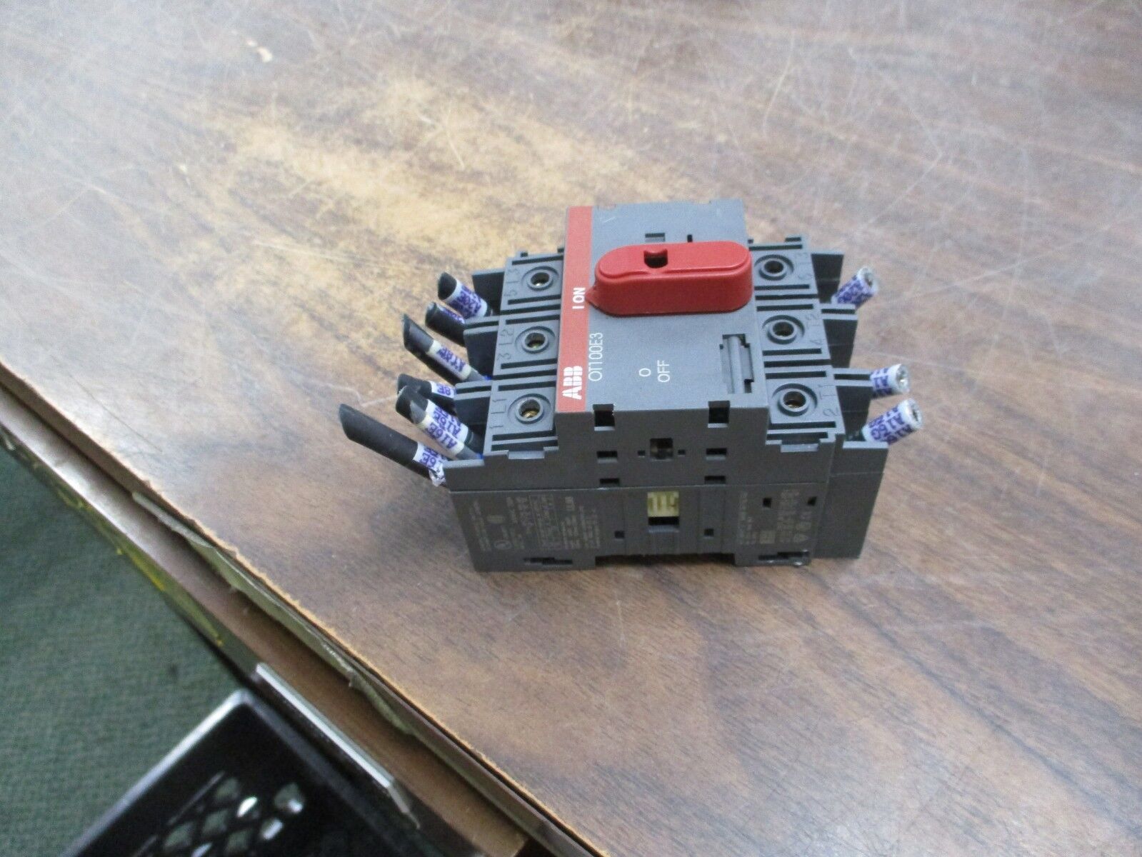 ABB Disconnect Switch OT100E3 100A 600V 3P Used