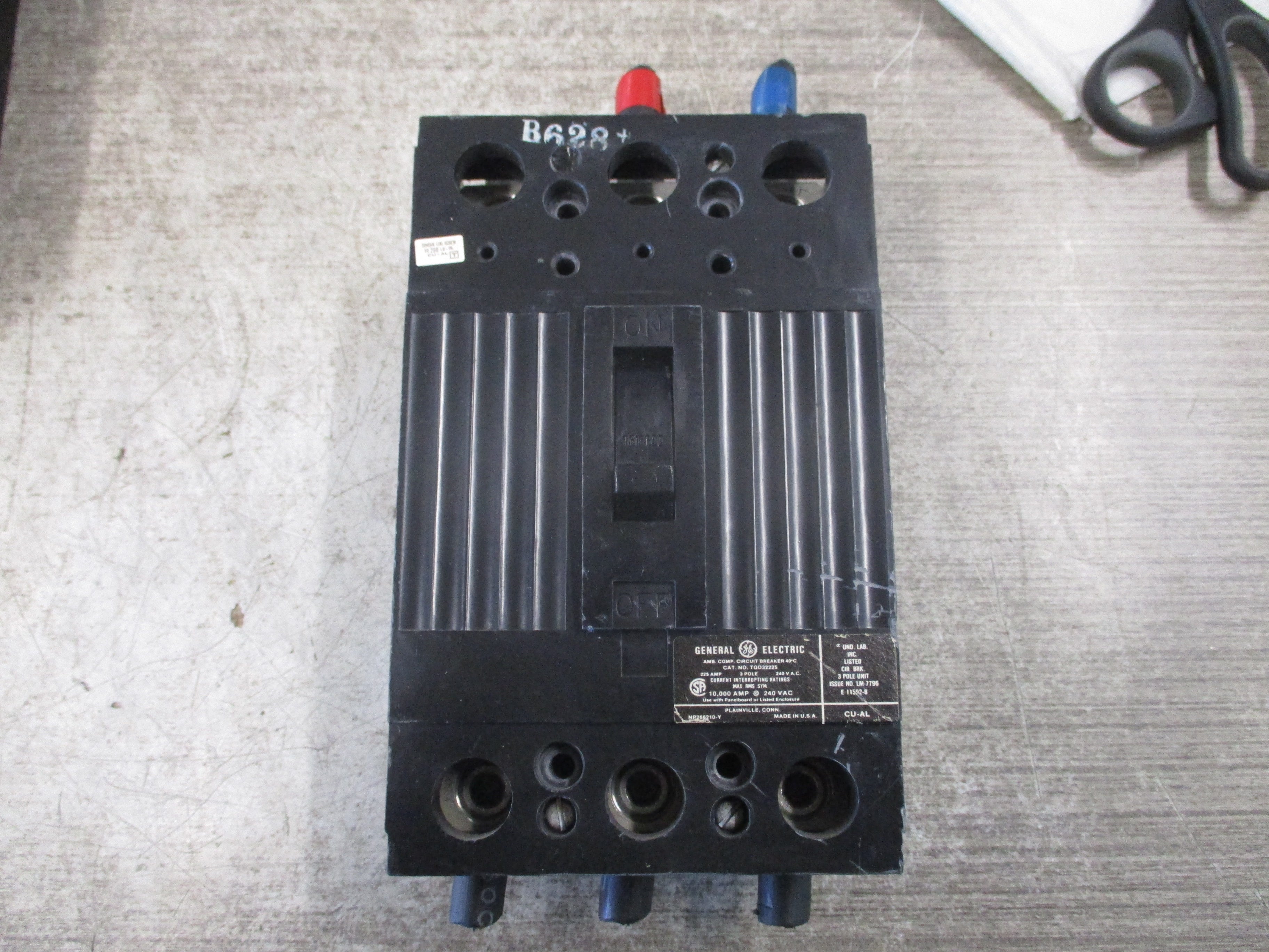 GE Circuit Breaker TQD32225 225A 240V 3P Used