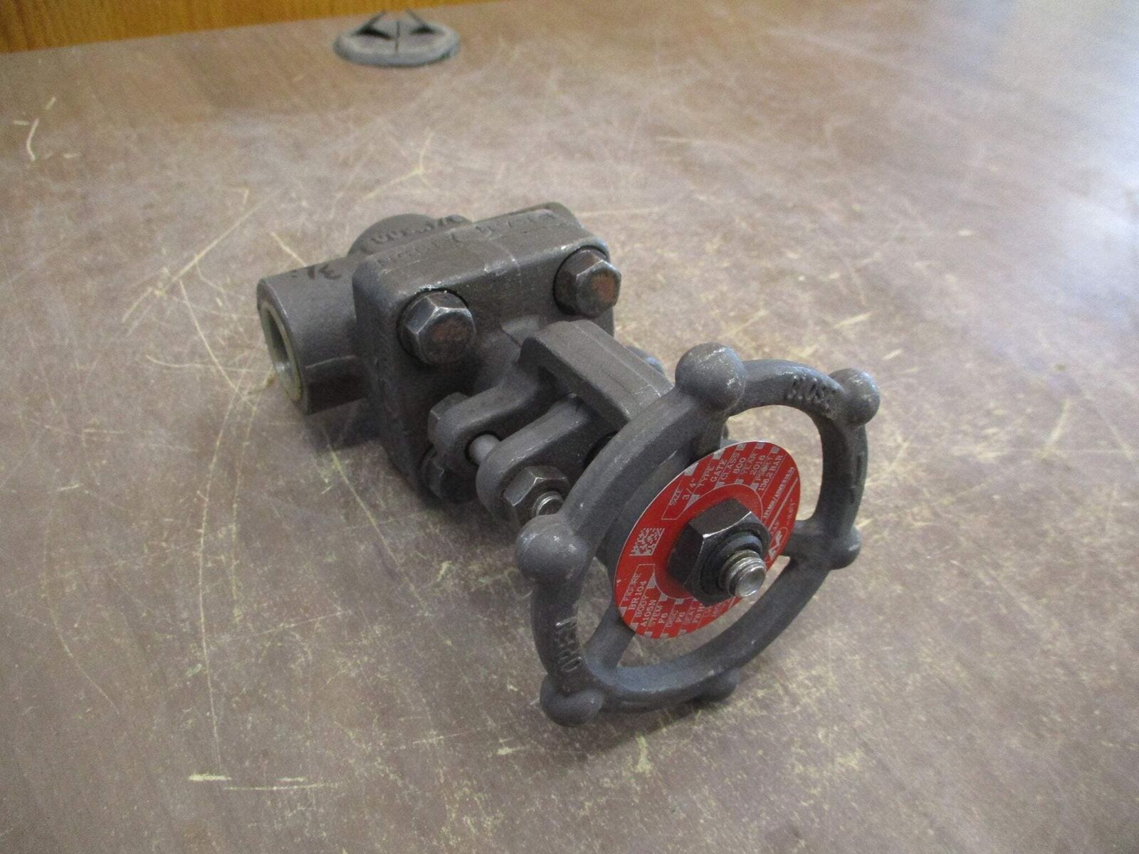 LVF Gate Valve BR104 Size: 3/4" Used