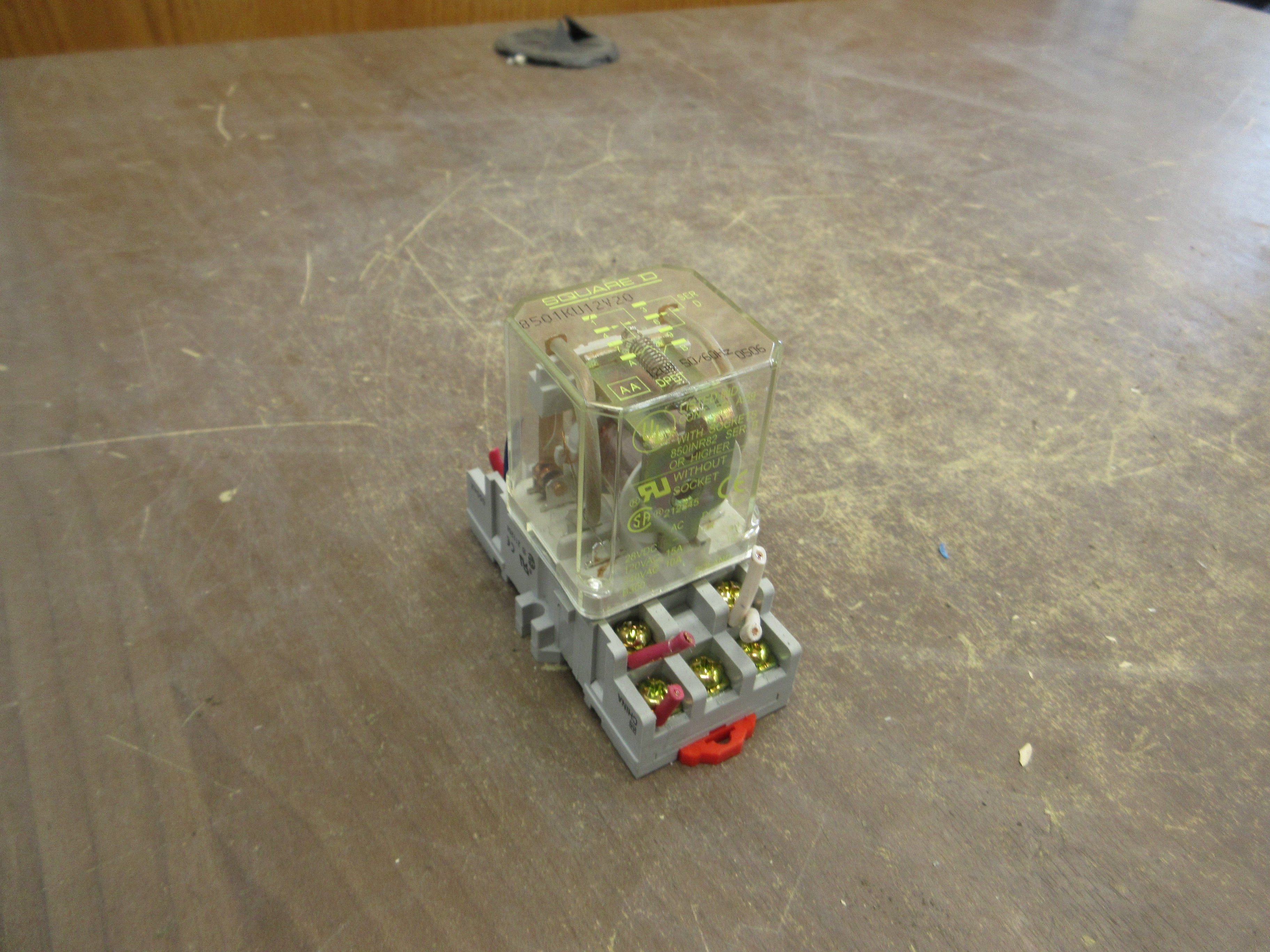 Square D Relay 8501KU12V20 120V Coil w/ Base Used