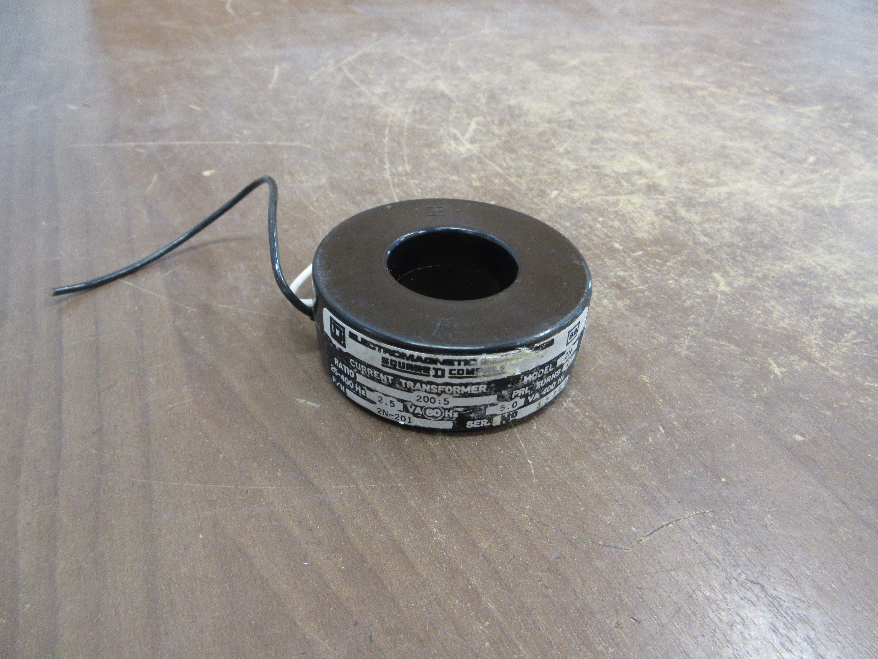 Square D Current Transformer 2N-201 Ratio 200:5A 25-400Hz Used