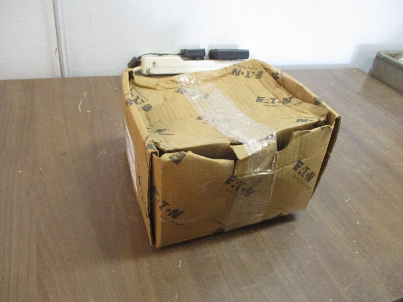 Eaton B-Line Rigid Conduit / Pipe Clamp B2009PAHDGW/SS6 3/4" *Approx 1