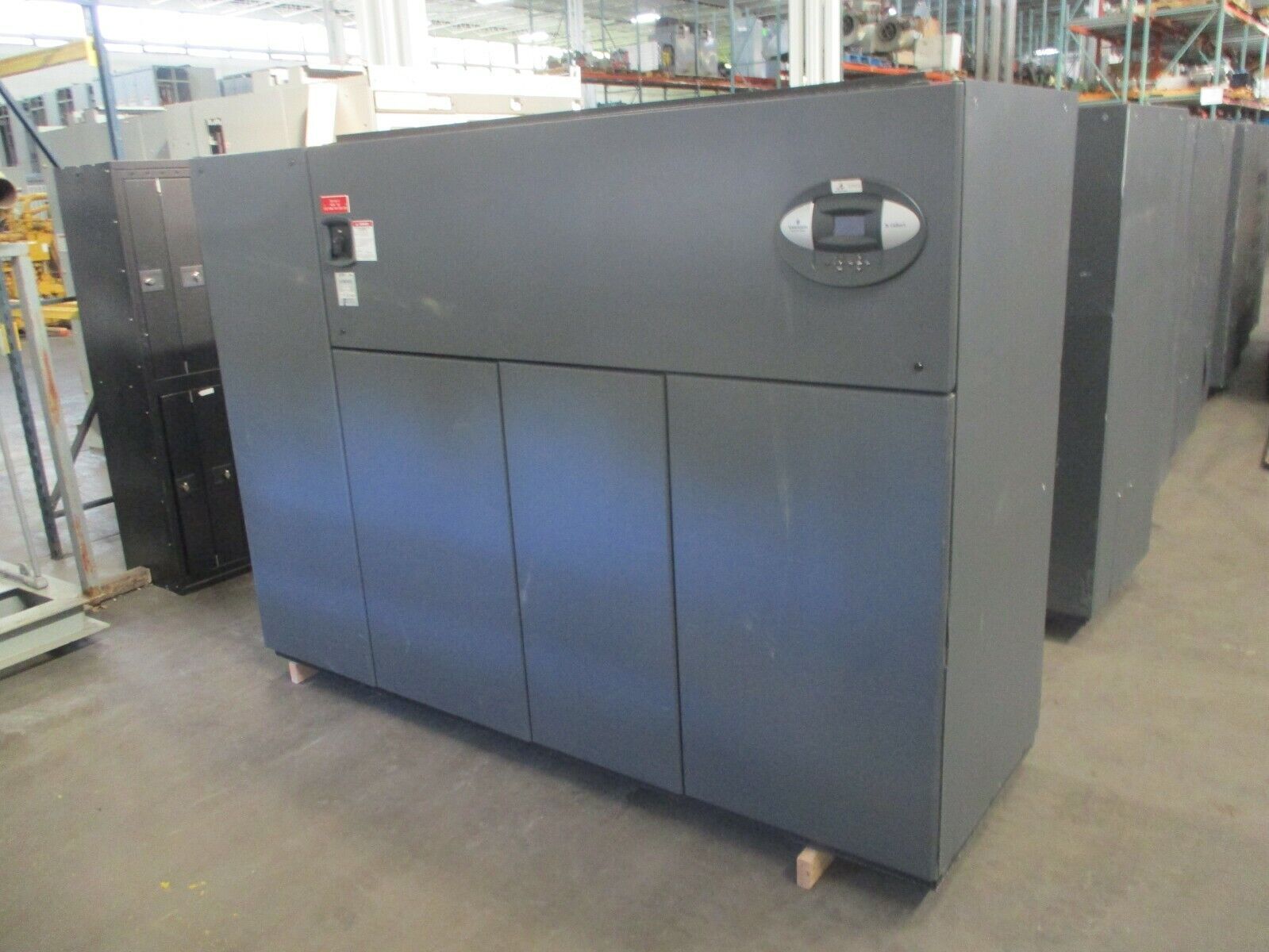 Liebert DS Crac Unit DS070AMA0E1371A 20-Ton 70KW Air Cooled 460V 3Ph M