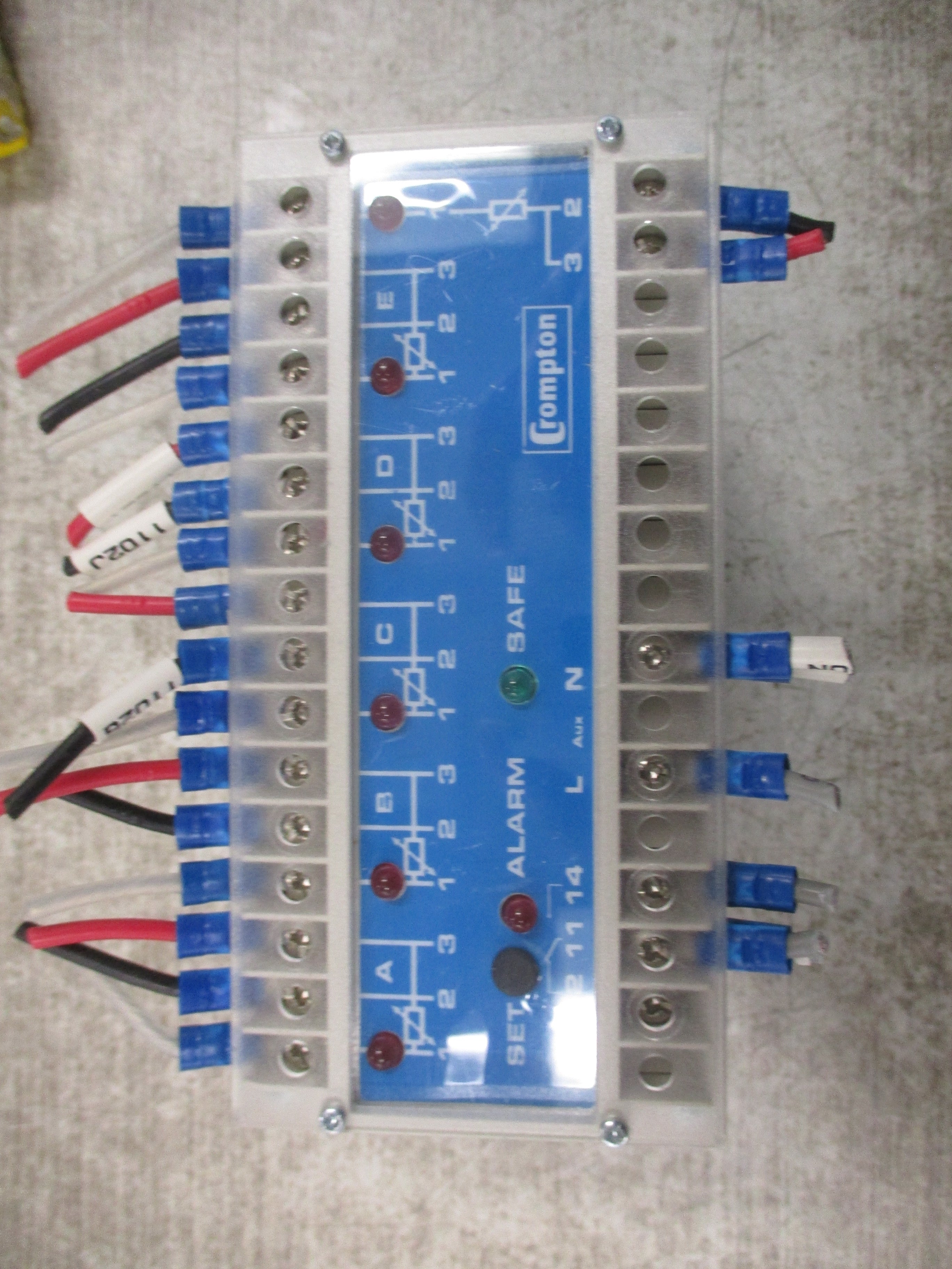 Crompton Temperature Relay 256-PCCU-R2BX-DG Range: 0-200 °C RTD: 100oh