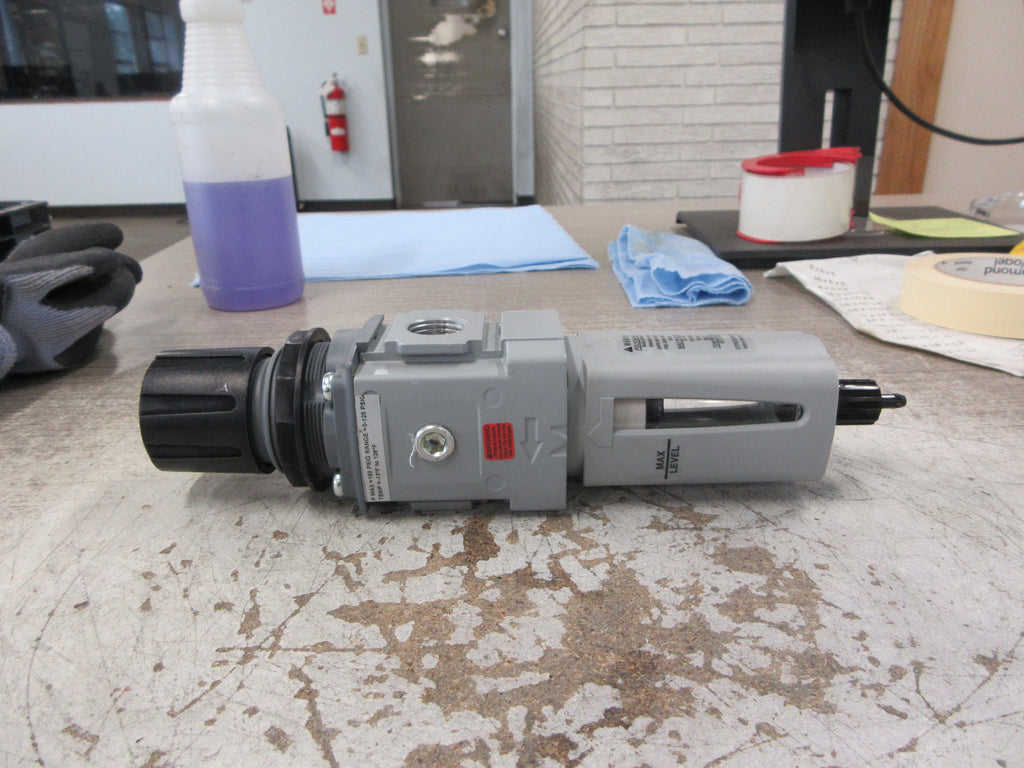 Parker Filter / Regulator P32EB94EGMBNNP Used